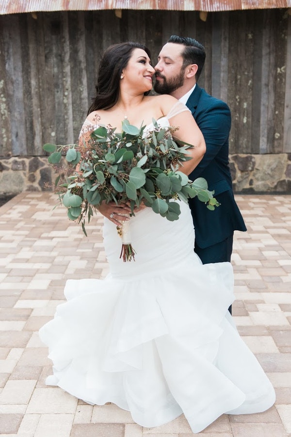 6 Gorgeous Real Curvy Brides' Weddings - Love Maggie
