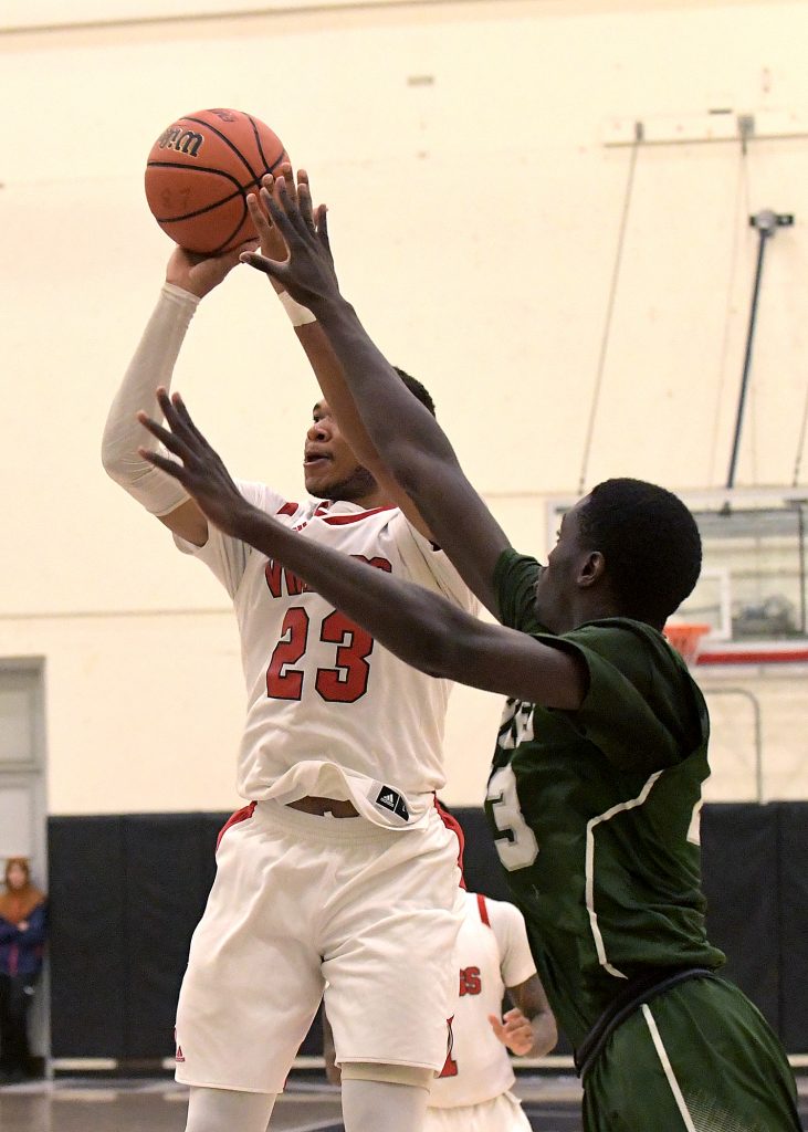PHOTOS: LBCC vs. ELAC Men’s Basketball – The562.org